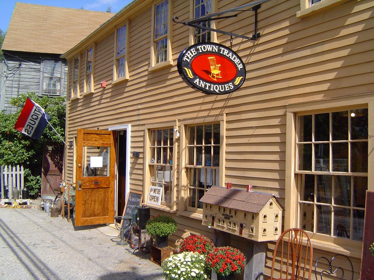 The Town Trader | Chepachet, RI 02814