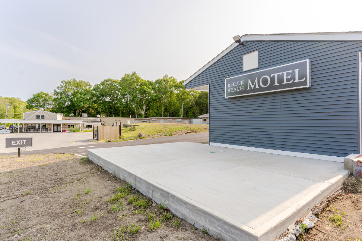 Blue Beach Motel | North Kingstown, RI 02852