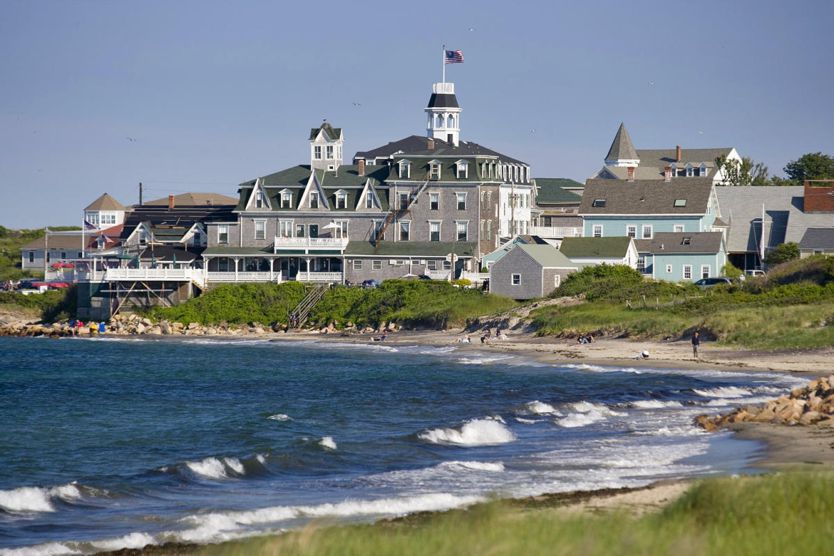 Surf Beach | Block Island, RI 02807