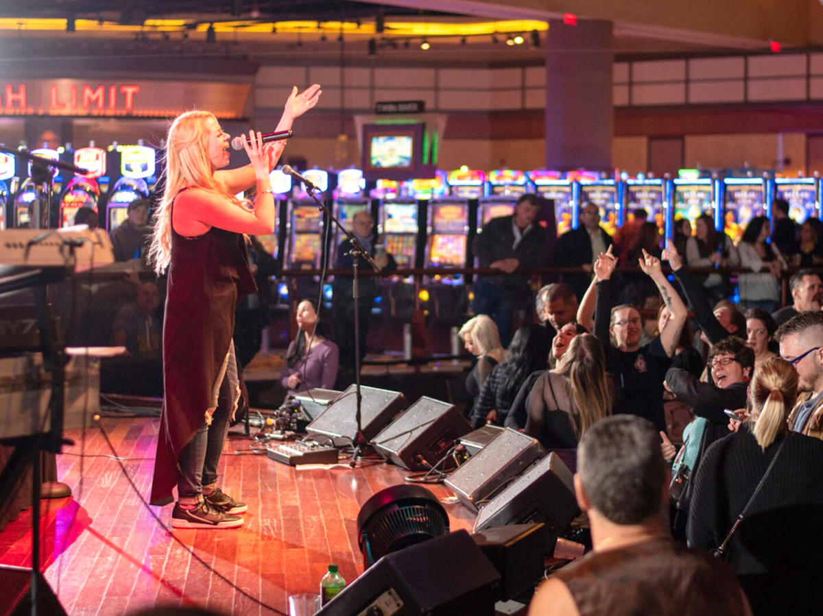 Lighthouse Bar | Lincoln, RI 02865