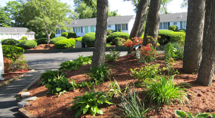 Founder's Brook Motel & Suites | Portsmouth, RI 02871