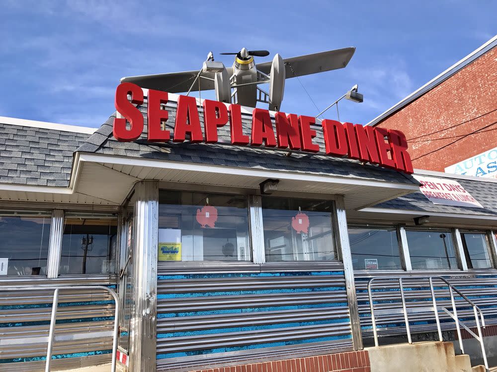 Seaplane Diner | Providence, RI 02905-5007