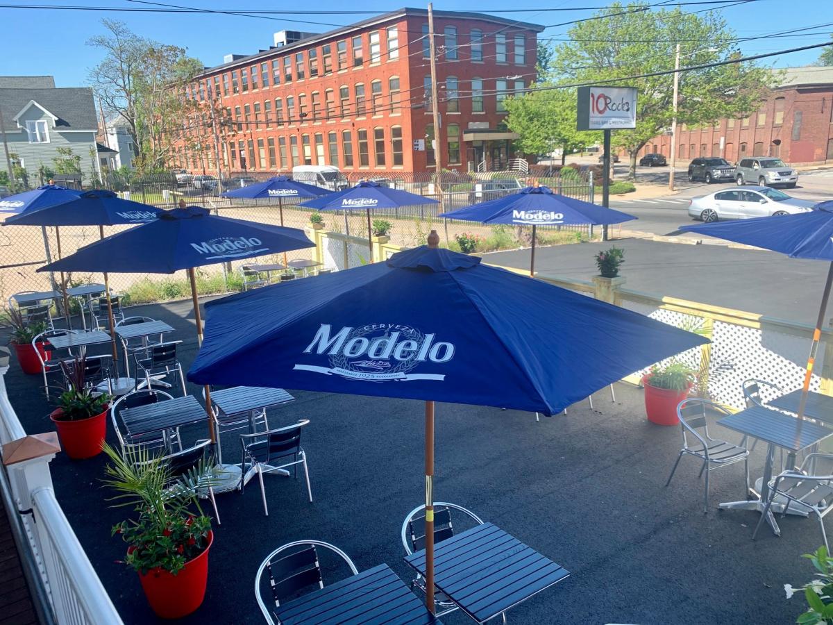 10 Rocks Tapas Bar & Restaurant | Pawtucket, RI 02860