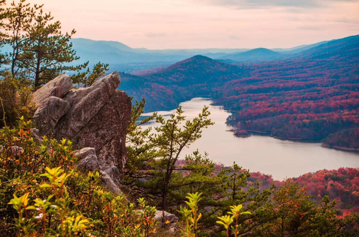 Tinker Ridge/Hay Rock Overlook Trail | Daleville, VA 24083