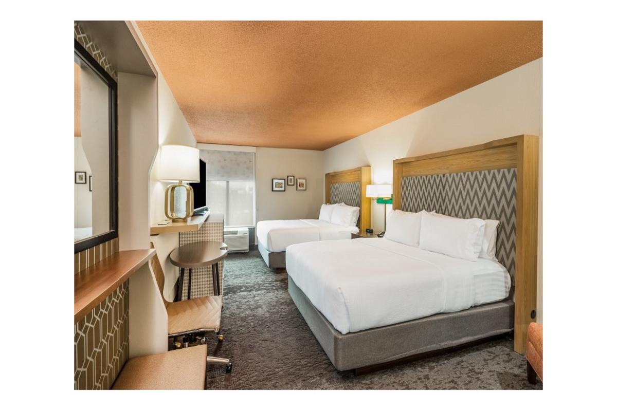 Holiday Inn Conference Center & Candlewood Suites Roanoke | Roanoke, VA ...