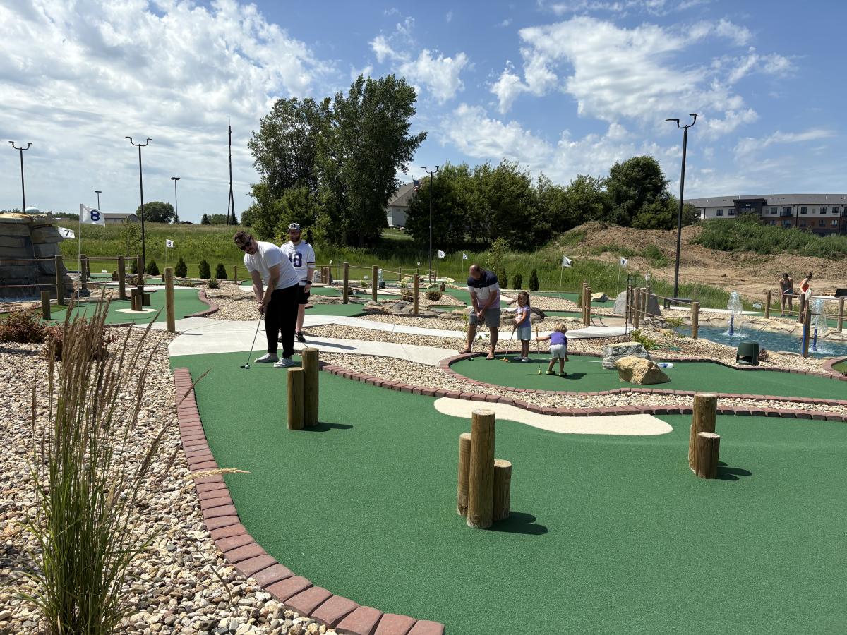 Blue Lagoon Mini Golf | Rochester, MN 55901