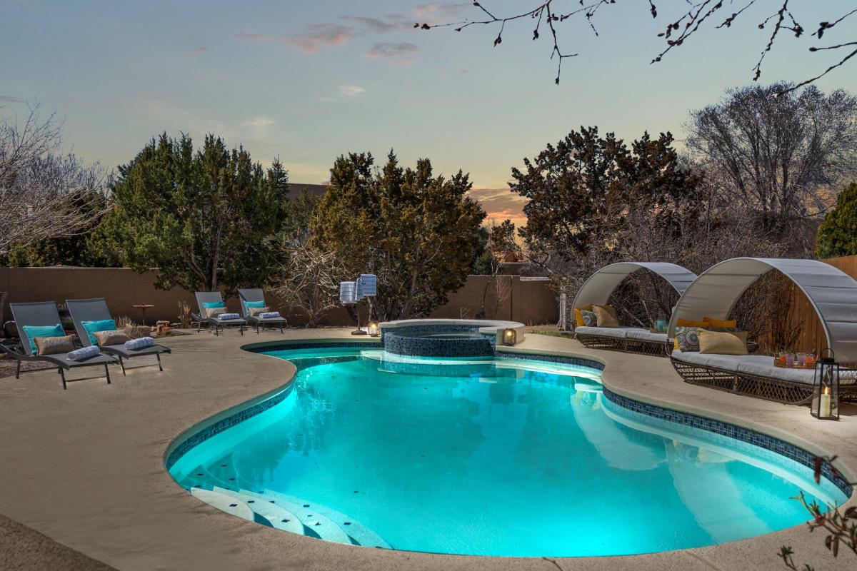 Family Pool Oasis with Hot Tub, Games, Sunsets