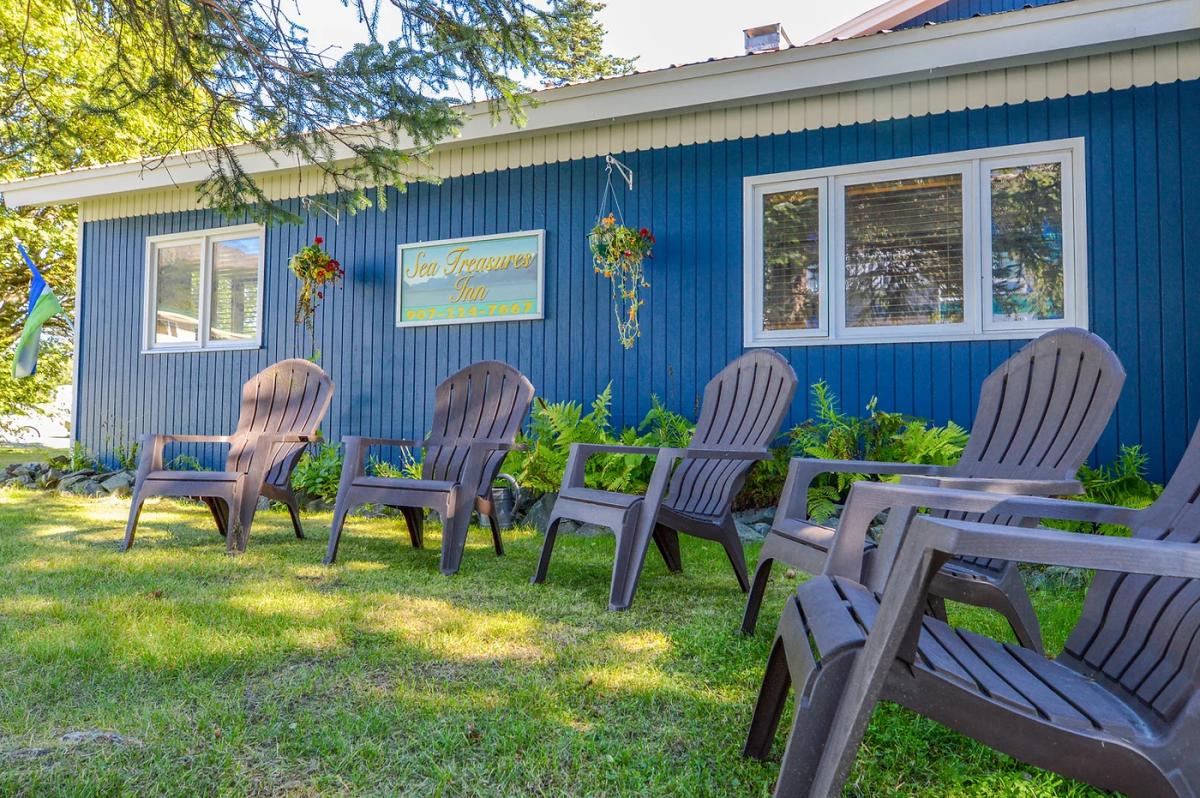Sea Treasures Inn