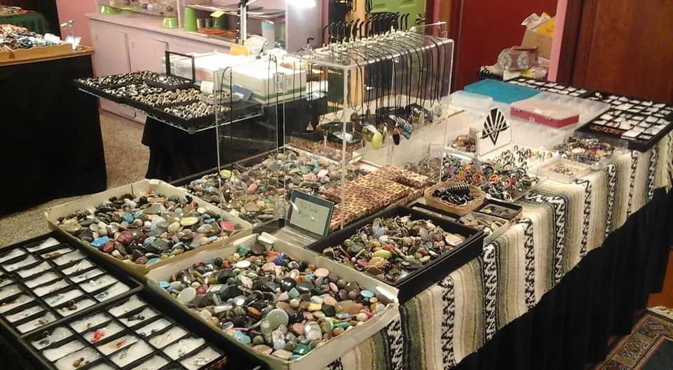 Happy Rocks & Jewelry