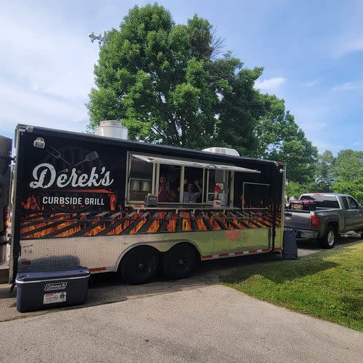 Derek's Curbside Grill