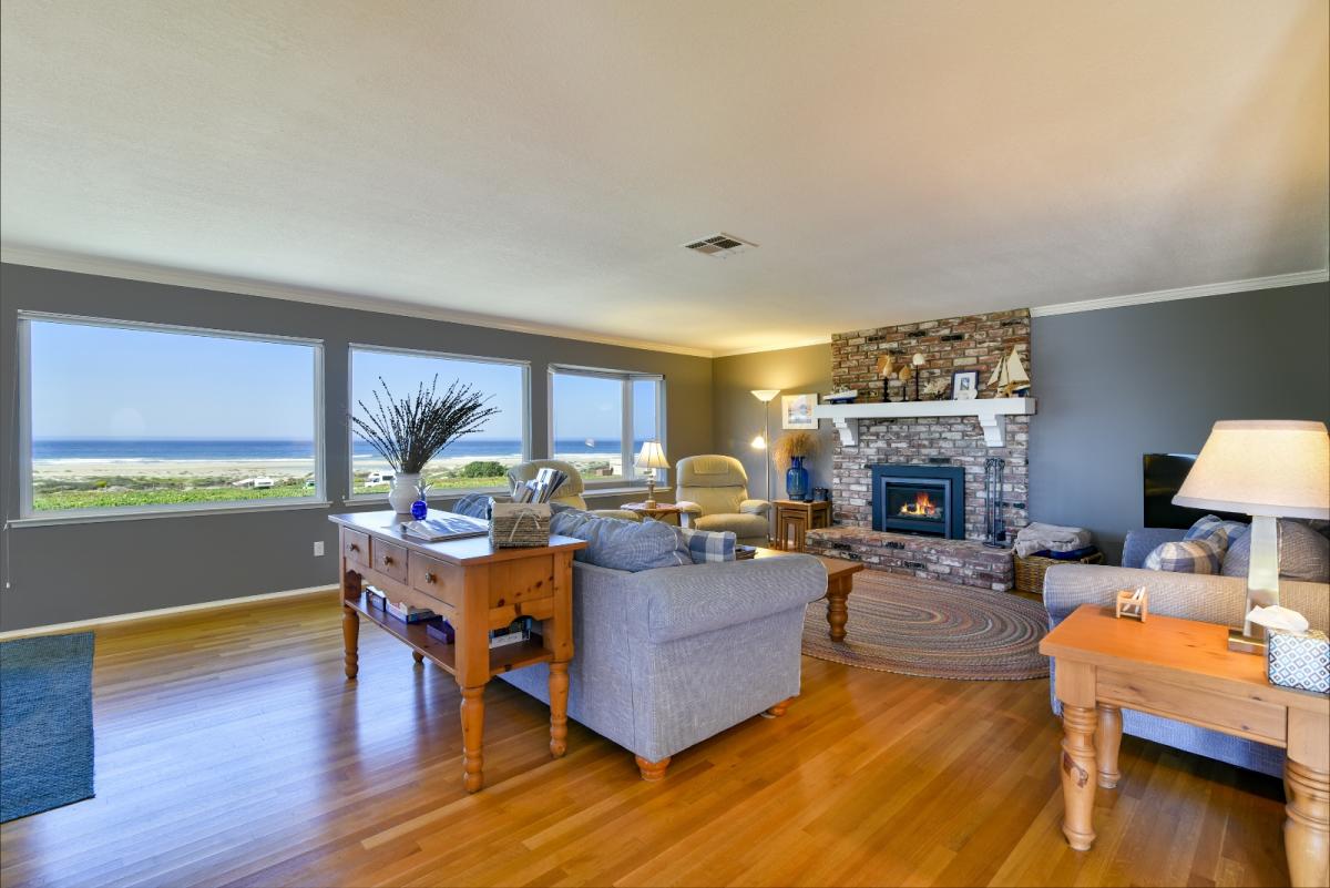 Oceanfront beach home, steps from the sand!