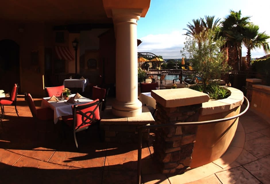 Enoteca Restaurant & Lounge