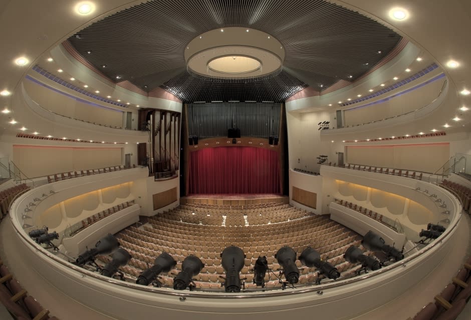 poly theatre