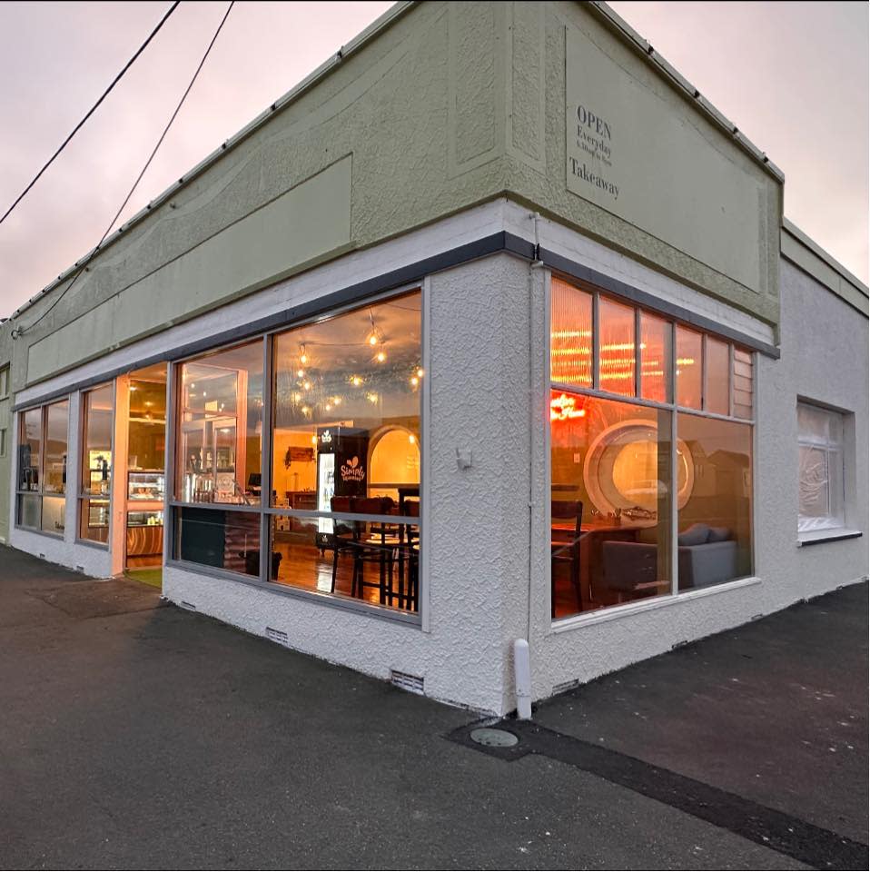 102 Cafe & Lunch Bar