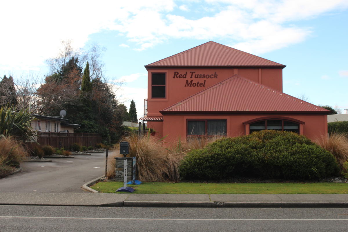 Red Tussock Motel