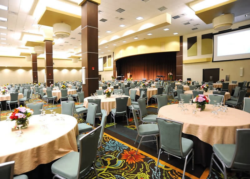 Oasis Hotel & Convention Center