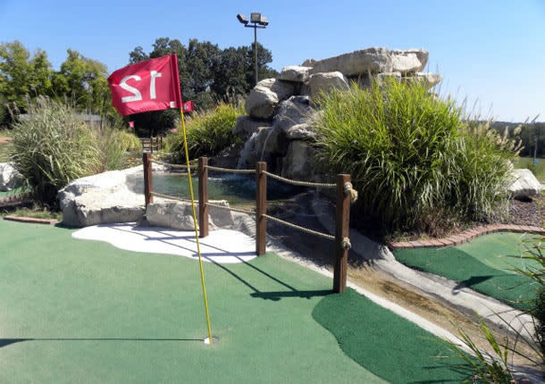 Swing Right Golf, Mini Golf and Driving Range