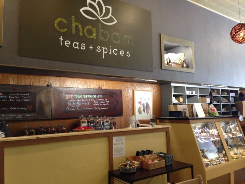 Chabom Teas + Spices