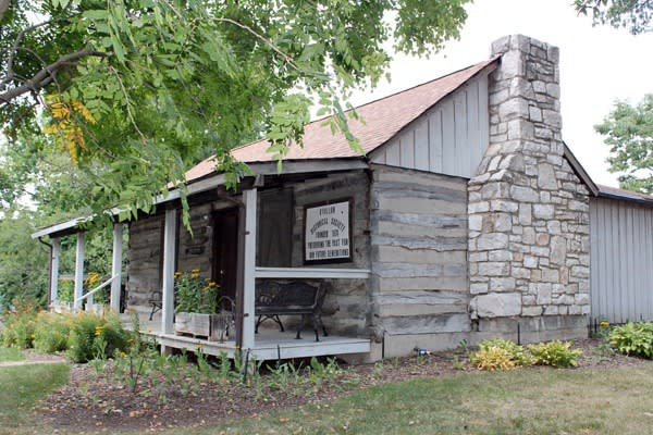 O'Fallon Historical Society Log Cabin Museum