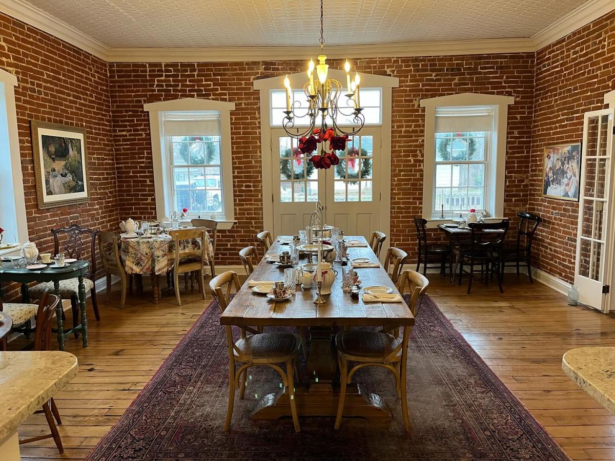 Augusta Red Brick Inn