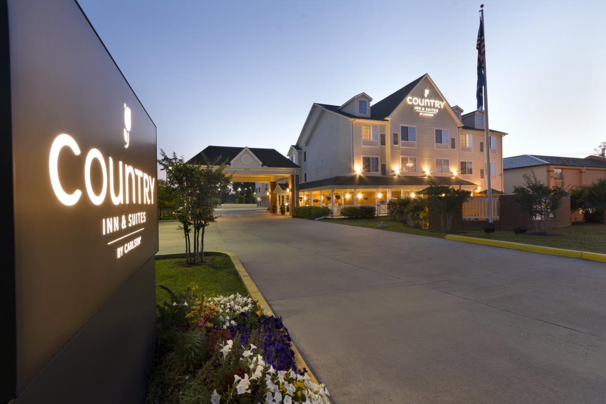 Country Inn and Suites Covington