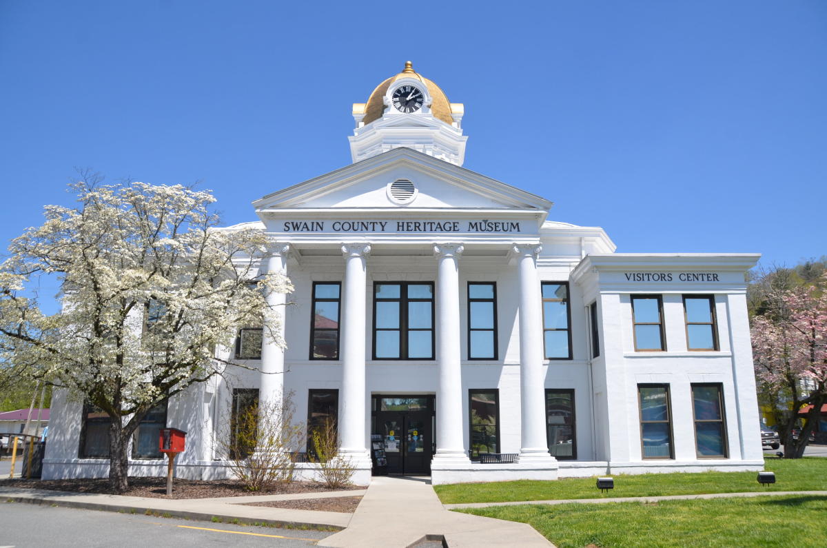 Swain County Visitor Center and Heritage Museum
