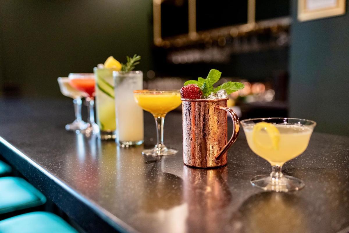 Emerald Cocktail Kitchen