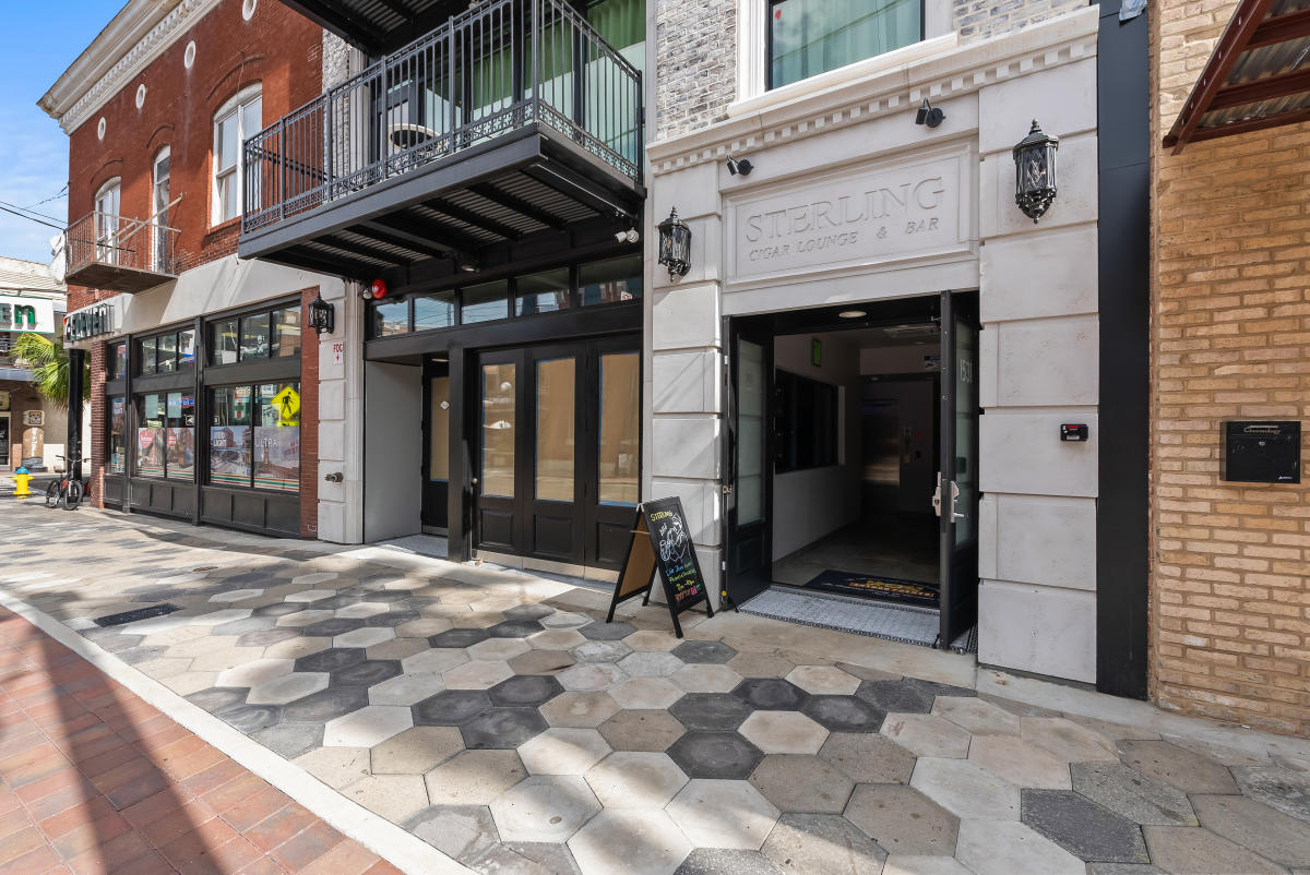 Sterling Cigar Lounge & Bar