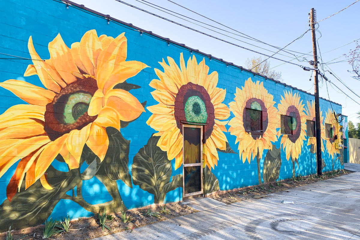 Mural - NOTO Sunflower