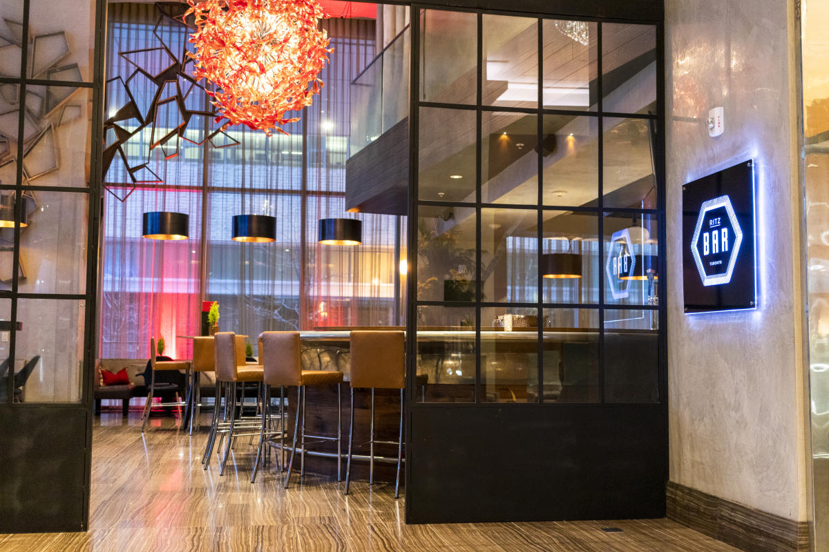 Ritz Bar Patio | Toronto, ON M5V 3G7