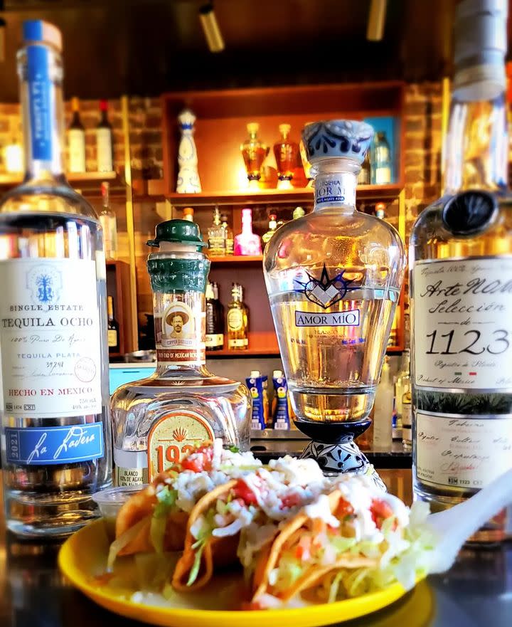 El Indio Botanas y Cerveza | Santa Ana, CA