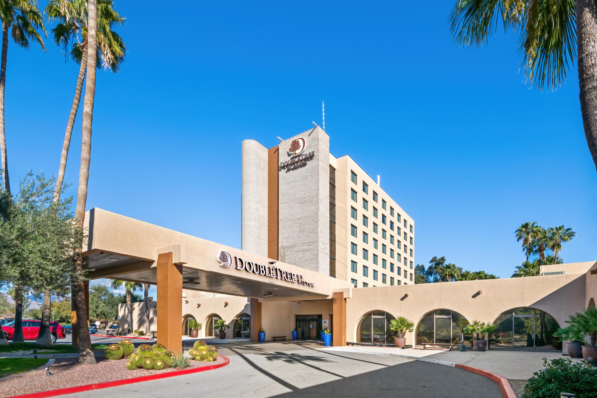 DoubleTree by Hilton Hotel Tucson-Reid Park | Tucson, AZ 85711