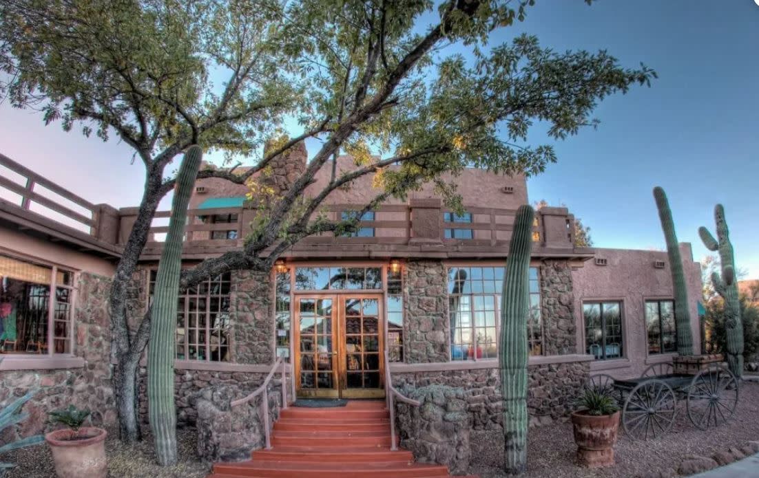 Mira Vista Resort | Tucson, AZ 85743