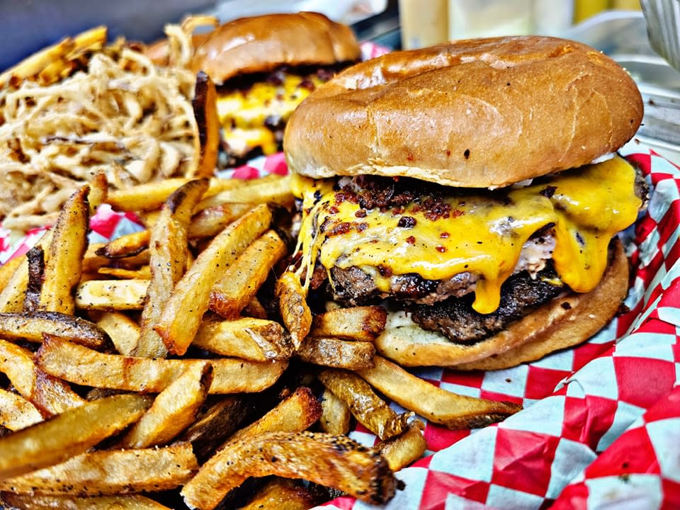 Flo's Burger Diner | Tulsa, OK 74104