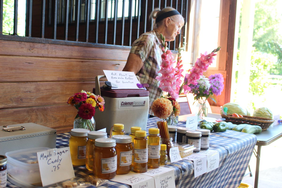 Market at Red Fox Farms
