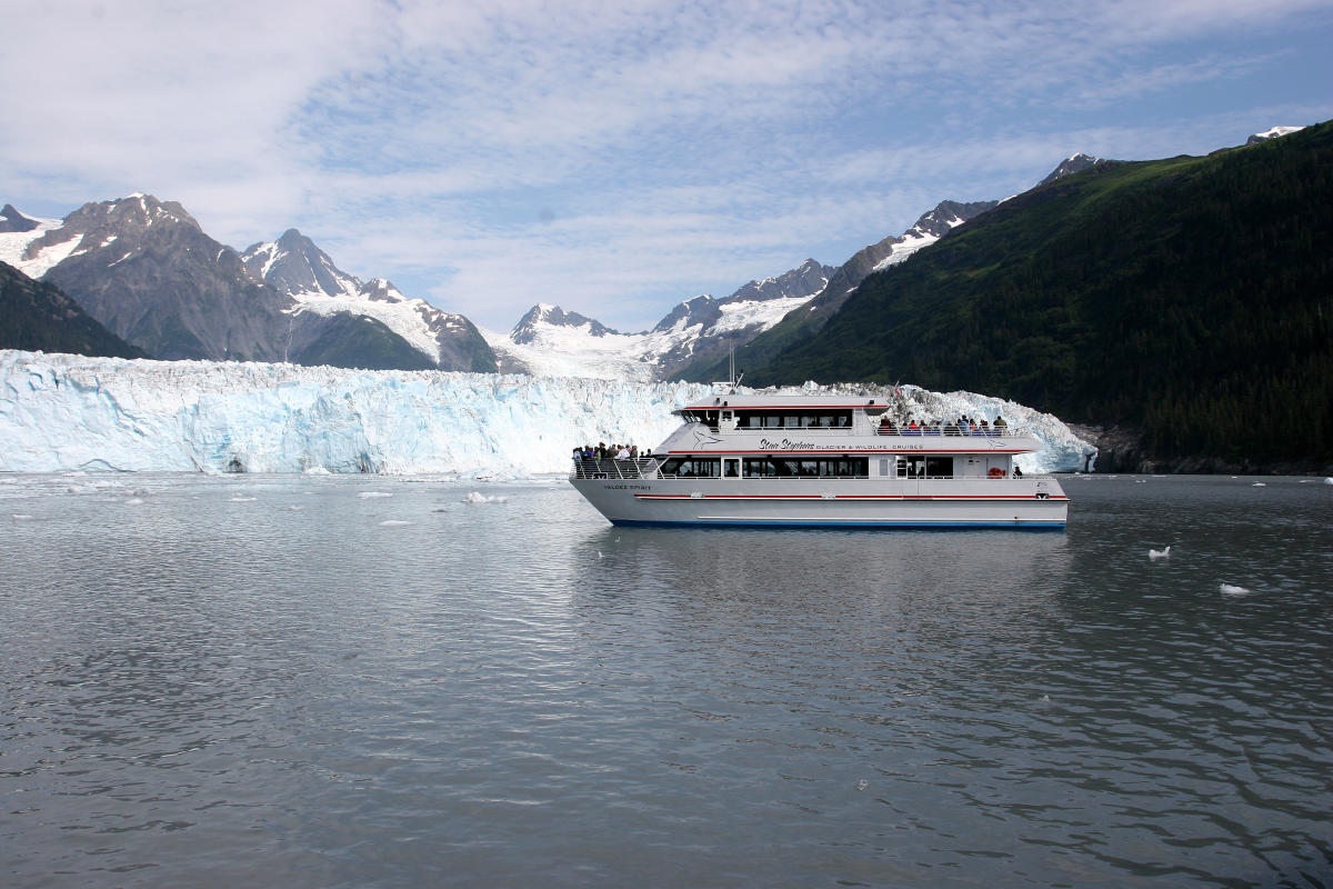 Stan Stephens Glacier & Wildlife Cruises