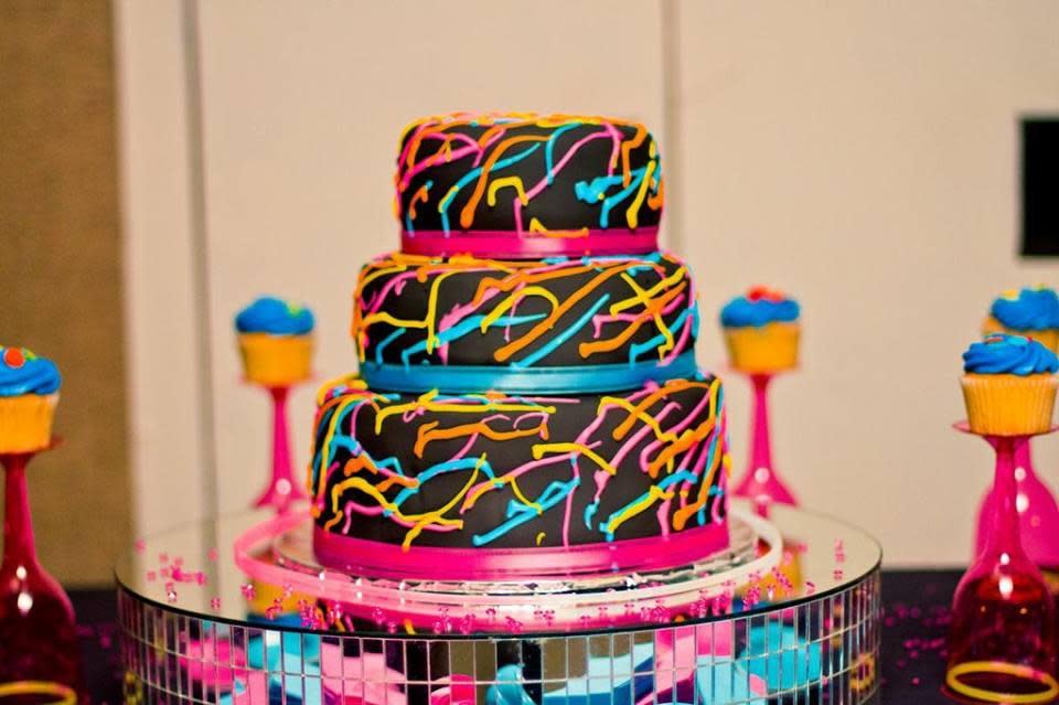 Yum Yum Eat'em Up Cakes