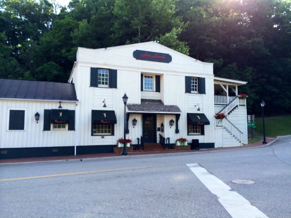 Sam Snead Tavern