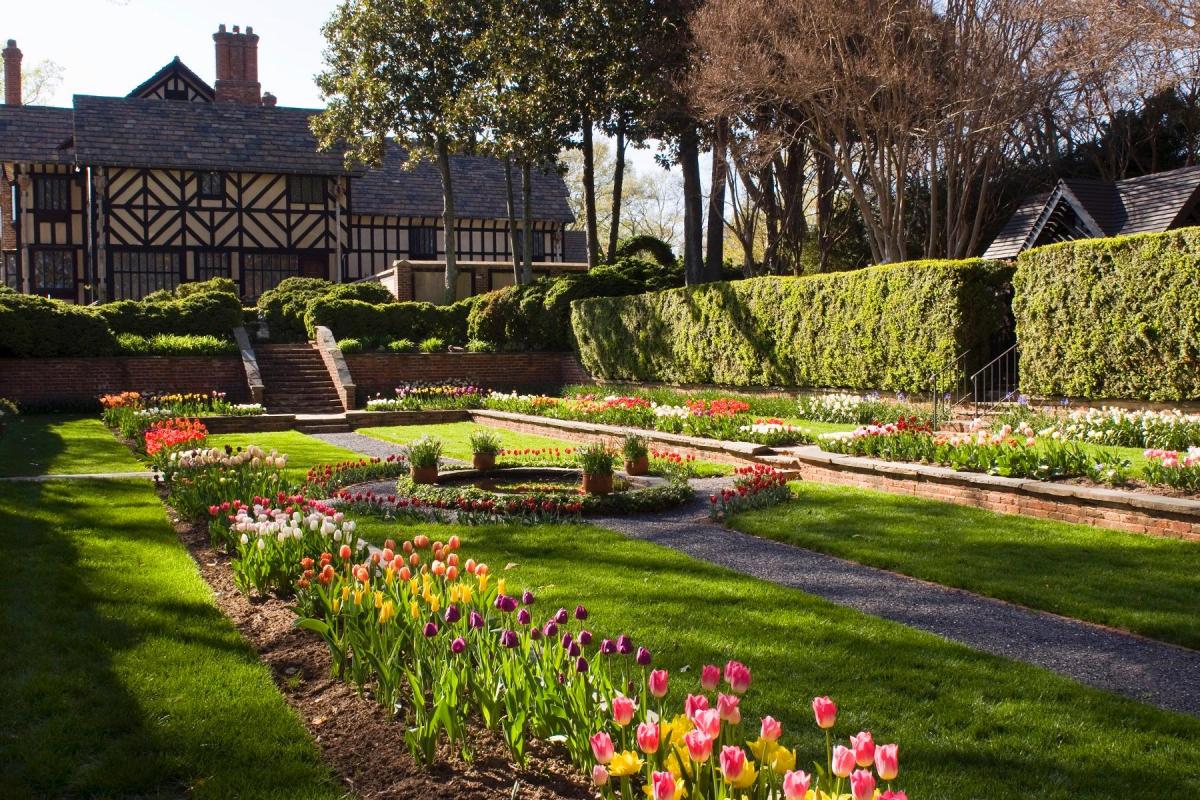 Agecroft Hall & Gardens