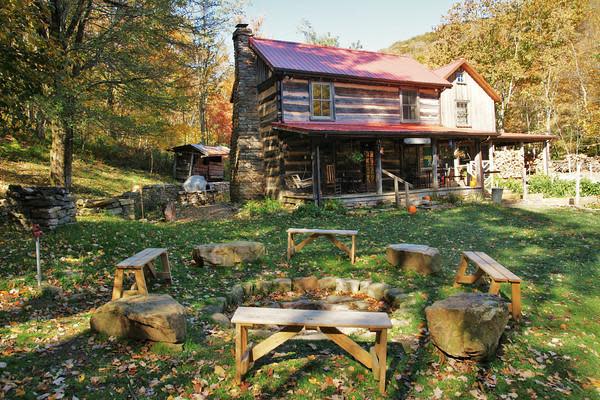 Woods Hole Hostel & Mountain Retreat