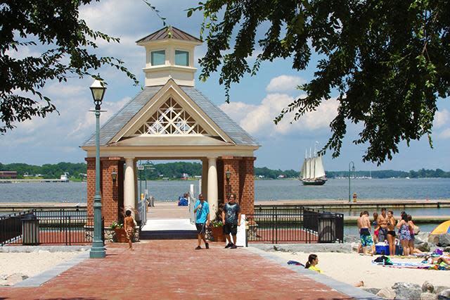 Riverwalk Landing Piers