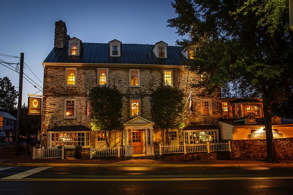 Red Fox Inn & Tavern
