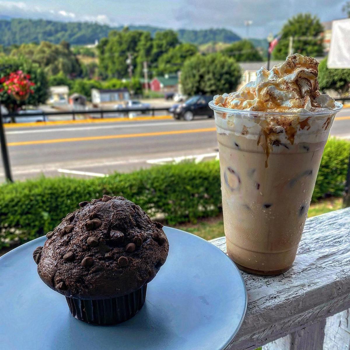 Weeping Willow Cafe & Tap House - Lebanon