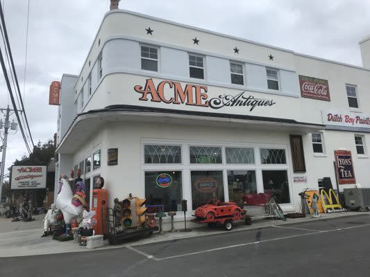 Acme Antiques
