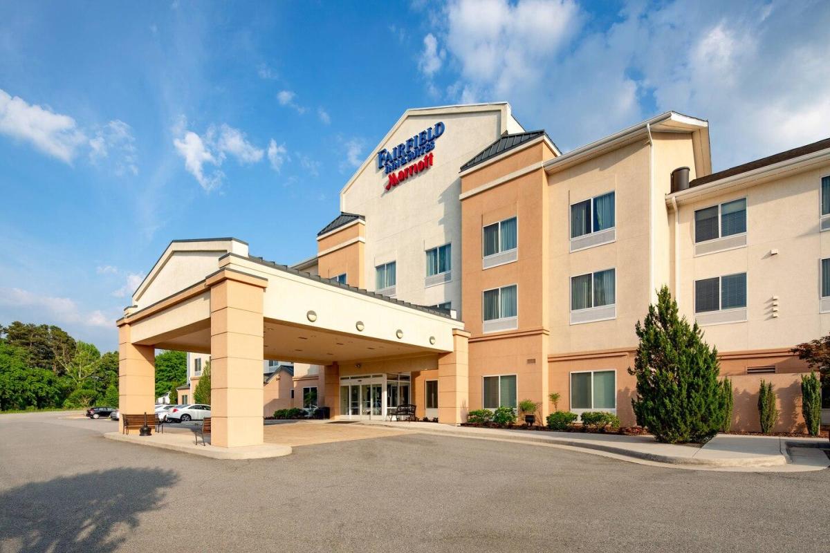 Fairfield Inn and Suites