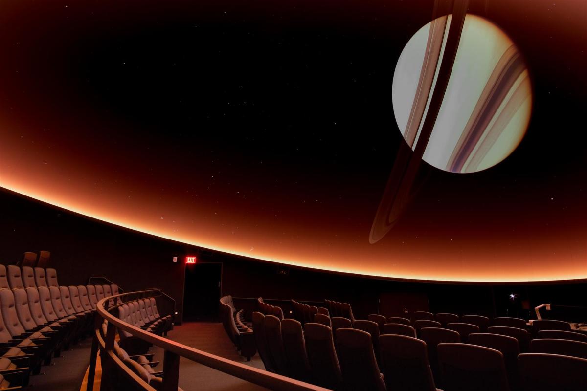 Michael and Kimthanh Lê Planetarium