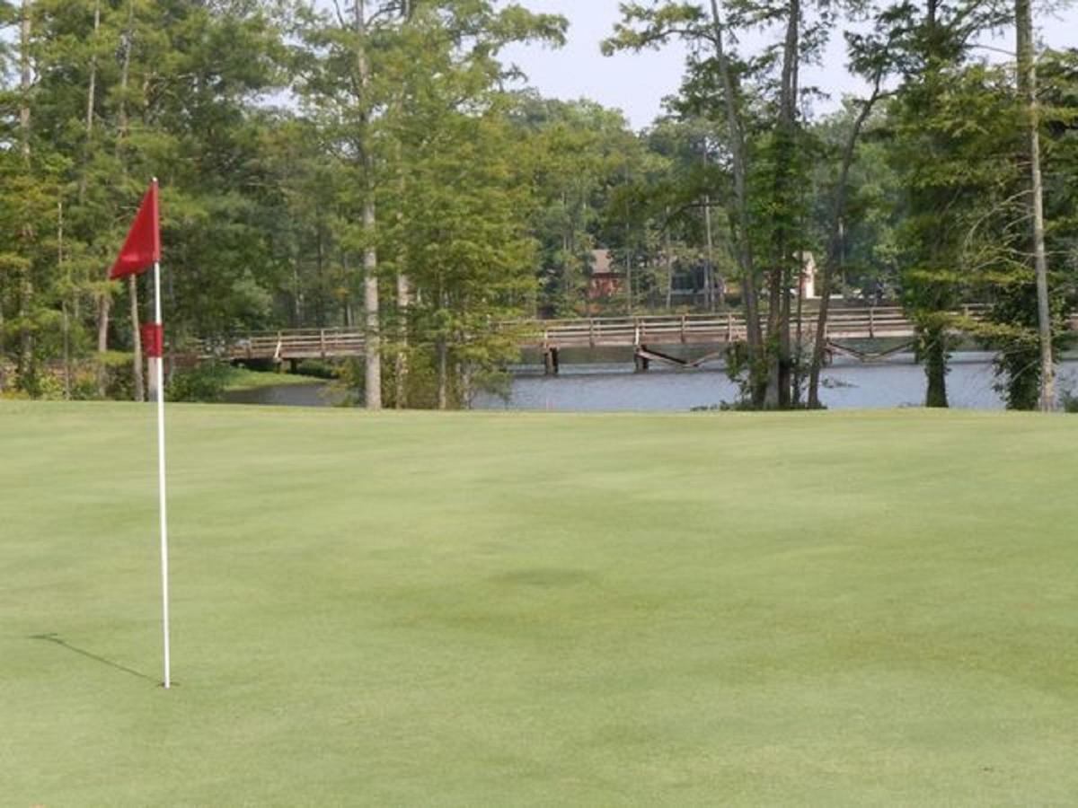 Suffolk Golf Course