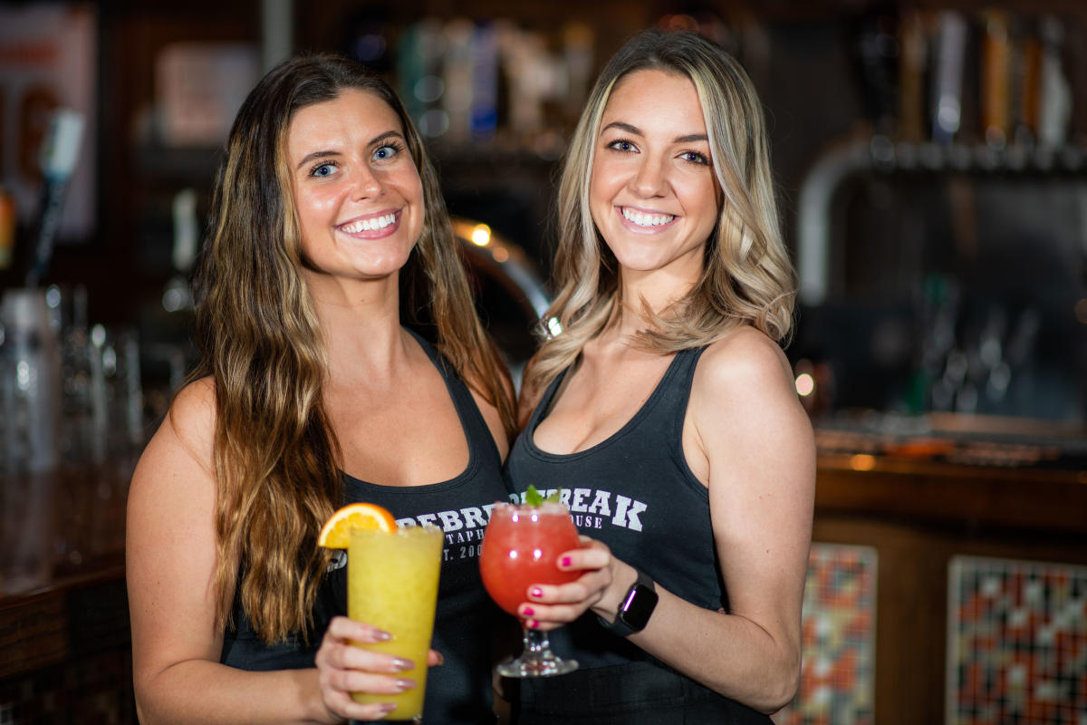 Shorebreak Pizza & Taphouse - Shore Drive