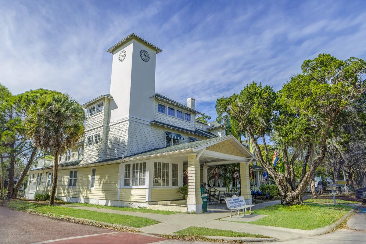 The Historic Peninsula Inn in Gulfport | VISIT FLORIDA
