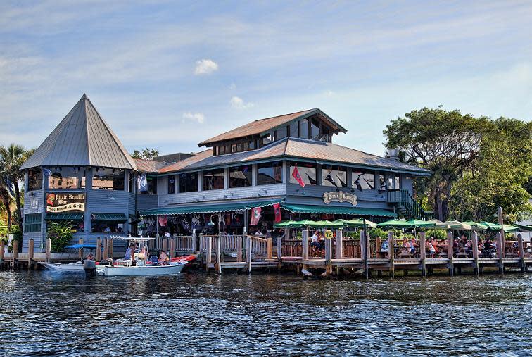 pirate's bar and grill photos